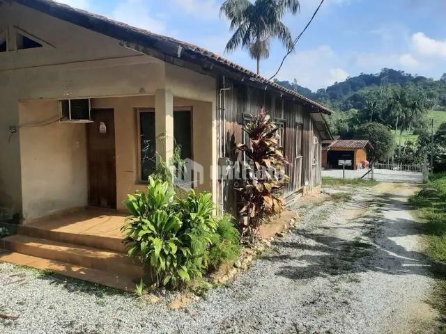 Casa / Sobrado para Venda em Brusque/SC Tomaz Coelho 3 Quartos