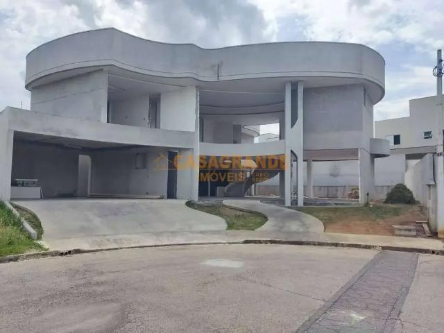 Casa / Sobrado para Venda em Caçapava/SP Bairro do Grama 4 Quartos