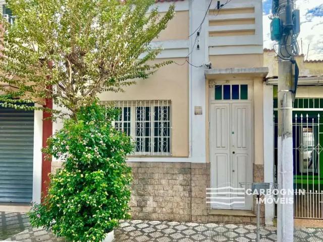 Casa / Sobrado para Venda em Caçapava/SP Centro 3 Quartos