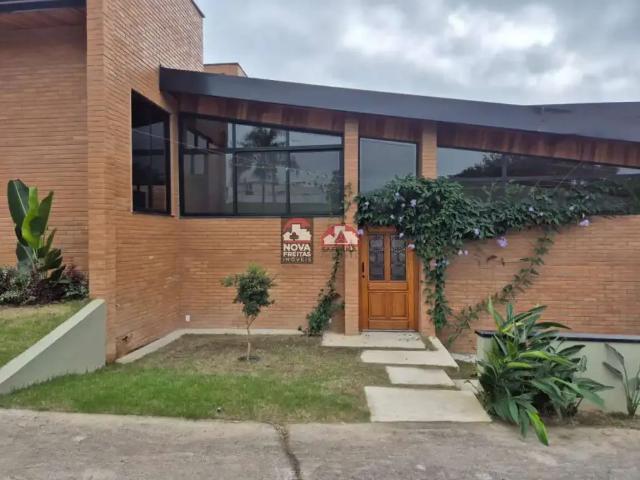 Casa / Sobrado para Venda em Caçapava/SP Condomínio Bellavittá 5 Quartos