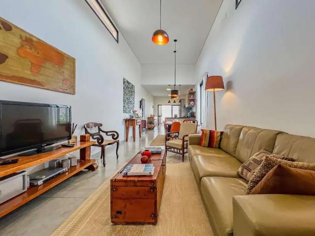 Casa / Sobrado para Venda em Caçapava/SP Residencial Colinas 3 Quartos