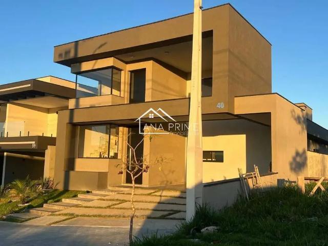 Casa / Sobrado para Venda em Caçapava/SP Residencial Colinas 3 Quartos