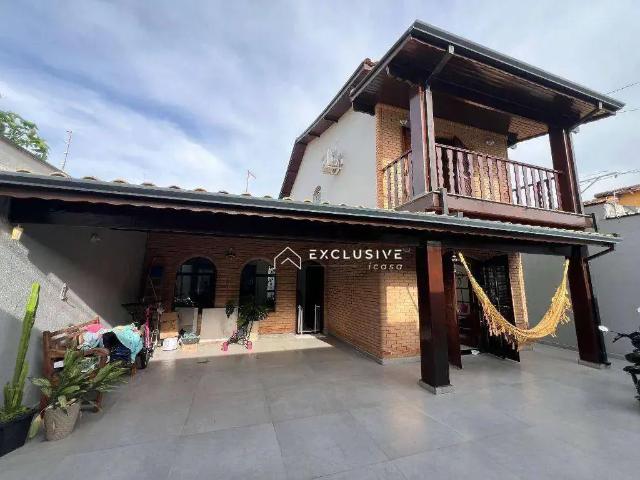 Casa / Sobrado para Venda em Caçapava/SP Vera Cruz 3 Quartos