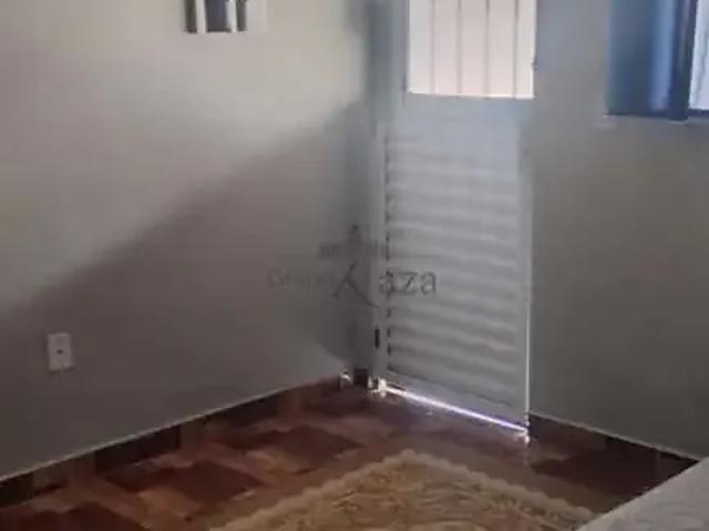Casa / Sobrado para Venda em Caçapava/SP Vila Menino Jesus 2 Quartos