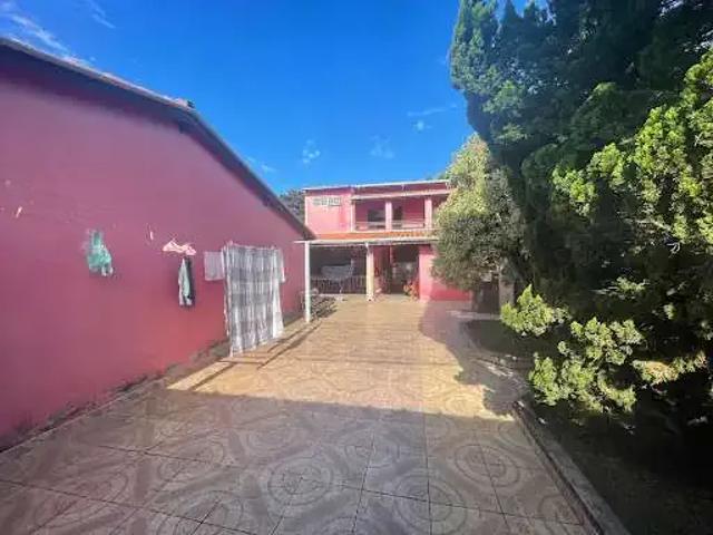 Casa / Sobrado para Venda em Caçapava/SP Vila Santos 3 Quartos