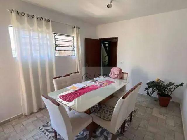 Casa / Sobrado para Venda em Caçapava/SP Vila Resende 4 Quartos