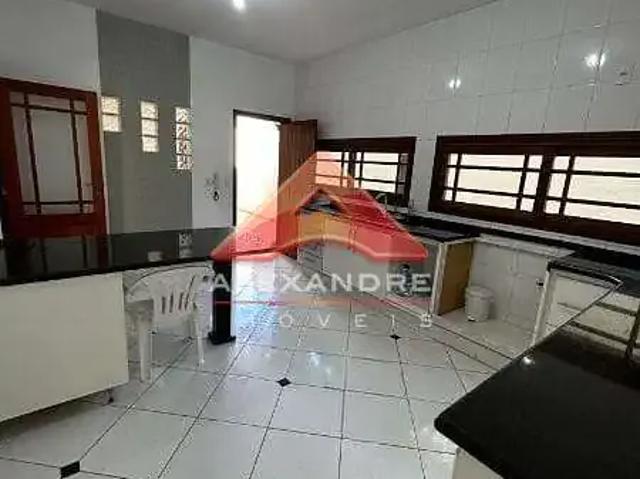 Casa / Sobrado para Venda em Caçapava/SP Vila Resende 4 Quartos