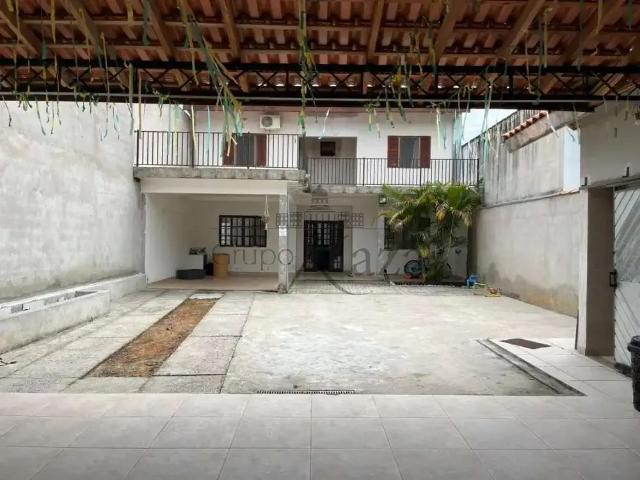 Casa / Sobrado para Venda em Caçapava/SP Village das Flores 2 Quartos
