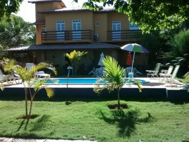 Casa / Sobrado para Venda em Camaçari/BA Monte Gordo 2 Quartos