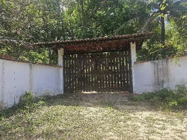 Casa / Sobrado para Venda em Camaçari/BA Monte Gordo 3 Quartos
