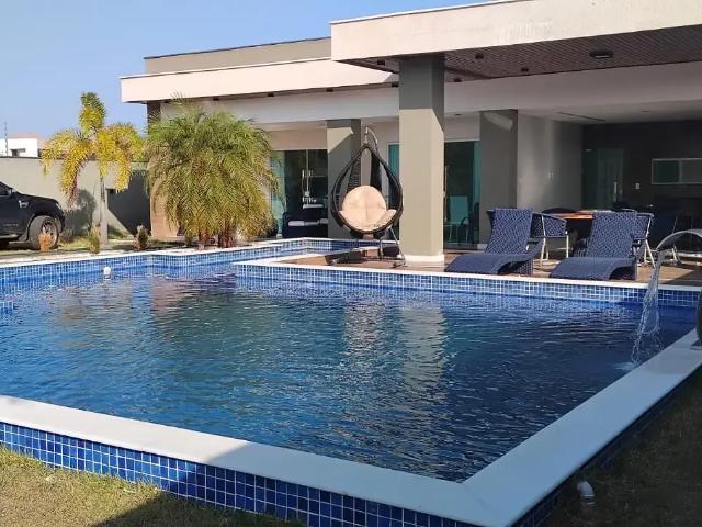 Casa / Sobrado para Venda em Camaçari/BA Monte Gordo 3 Quartos
