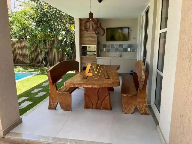 Casa / Sobrado para Venda em Camaçari/BA Monte Gordo 3 Quartos