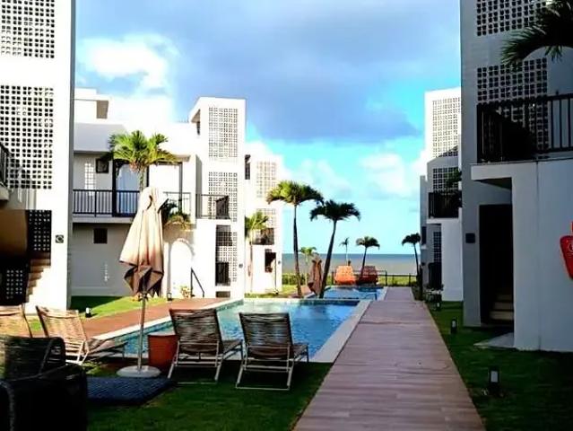 Casa / Sobrado para Venda em Camaçari/BA Monte Gordo 3 Quartos