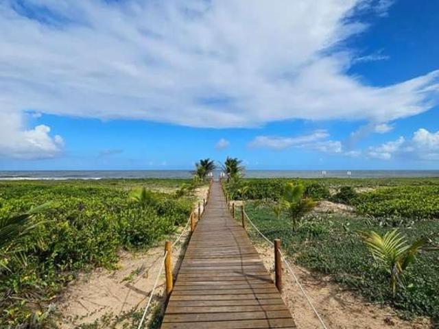 Casa / Sobrado para Venda em Camaçari/BA Monte Gordo 3 Quartos