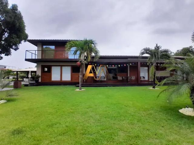 Casa / Sobrado para Venda em Camaçari/BA Monte Gordo 5 Quartos