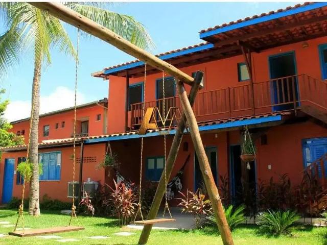 Casa / Sobrado para Venda em Camaçari/BA Monte Gordo 5 Quartos