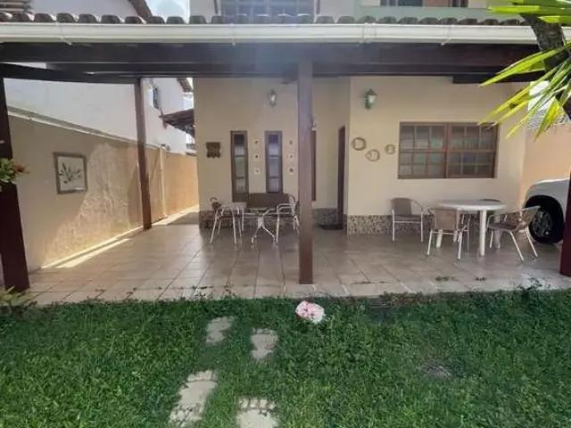 Casa / Sobrado para Venda em Camaçari/BA Abrantes 4 Quartos