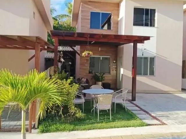 Casa / Sobrado para Venda em Camaçari/BA Abrantes 4 Quartos