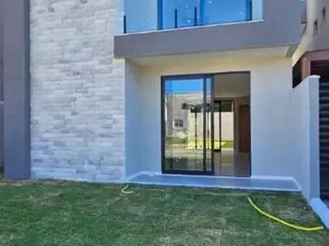Casa / Sobrado para Venda em Camaçari/BA Abrantes 4 Quartos