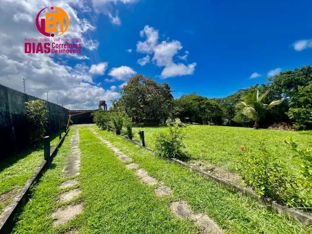 Casa / Sobrado para Venda em Camaçari/BA Abrantes 4 Quartos