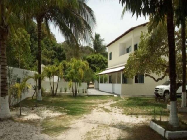 Casa / Sobrado para Venda em Camaçari/BA Abrantes 5 Quartos