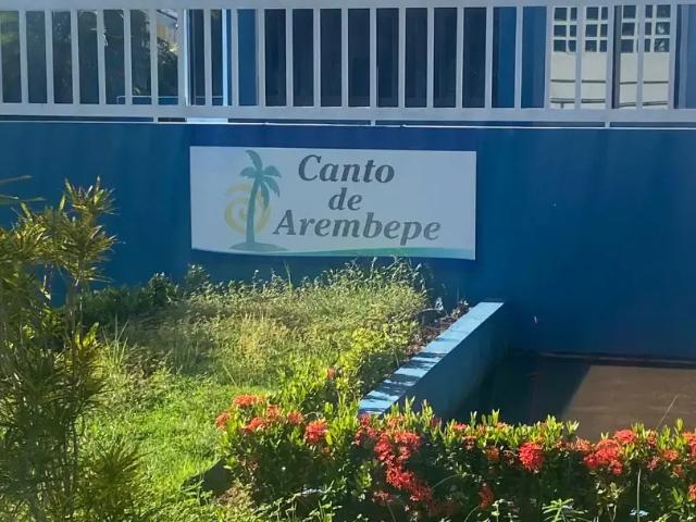 Casa / Sobrado para Venda em Camaçari/BA Arembepe Abrantes 3 Quartos
