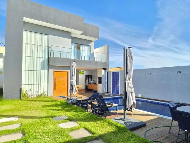 Casa / Sobrado para Venda em Camaçari/BA Arembepe Abrantes 4 Quartos