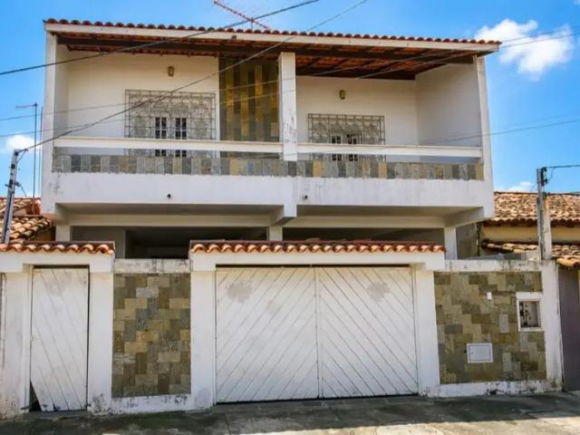 Casa / Sobrado para Venda em Camaçari/BA Arembepe Abrantes 4 Quartos