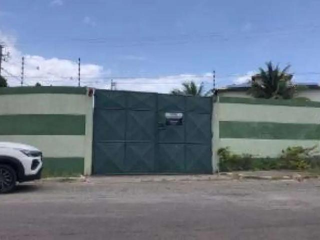Casa / Sobrado para Venda em Camaçari/BA Centro 4 Quartos