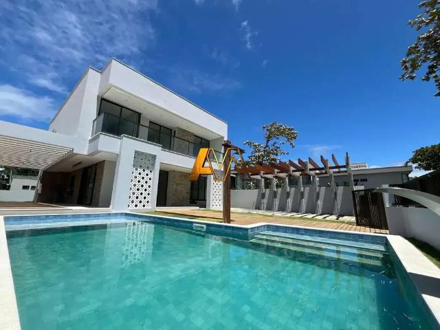Casa / Sobrado para Venda em Camaçari/BA Guarajuba 6 Quartos
