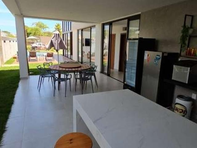 Casa / Sobrado para Venda em Camaçari/BA Guarajuba 8 Quartos