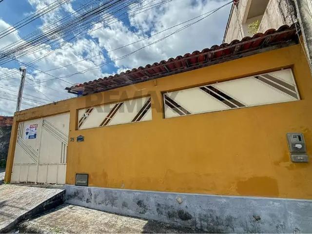 Casa / Sobrado para Venda em Camaçari/BA Gleba E 3 Quartos