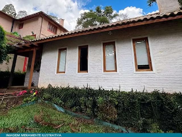 Casa / Sobrado para Venda em Camanducaia/MG Centro
