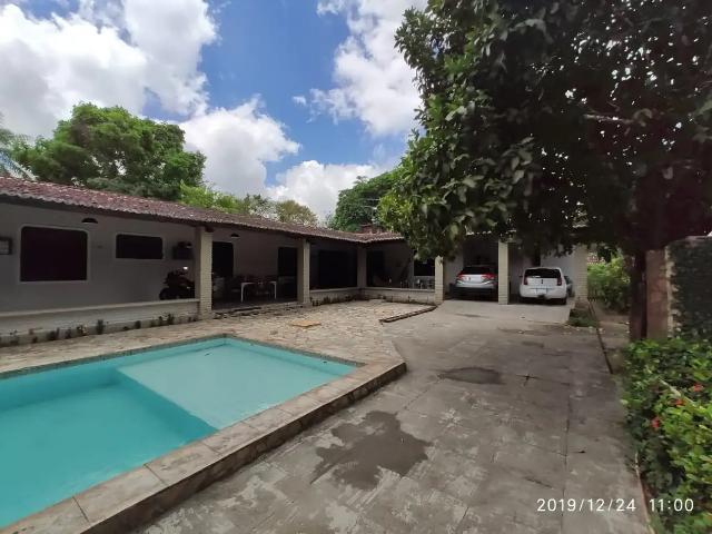 Casa / Sobrado para Venda em Camaragibe/PE Tabatinga 3 Quartos