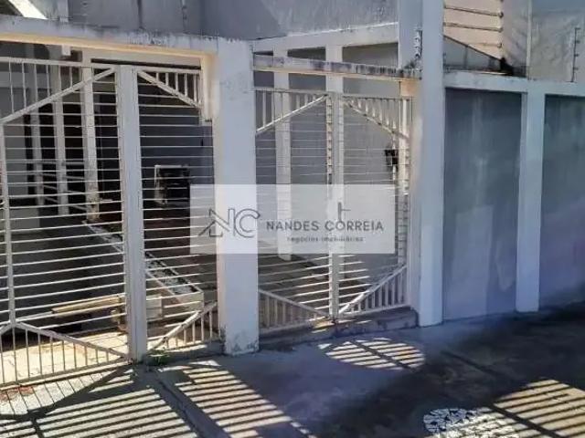 Casa / Sobrado para Venda em Cambé/PR Centro 4 Quartos
