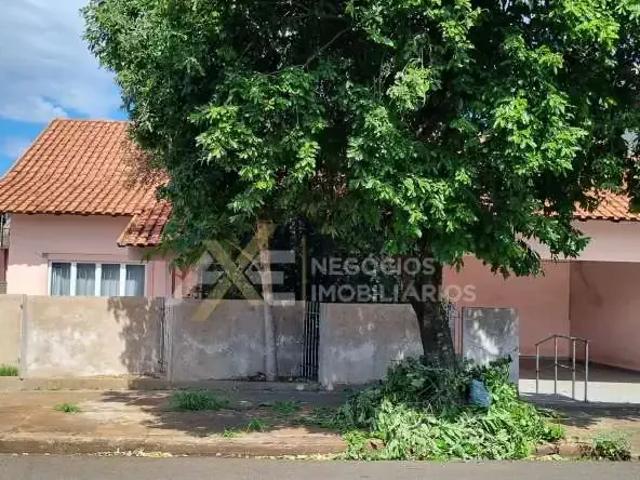 Casa / Sobrado para Venda em Cambé/PR Centro 1 Quartos