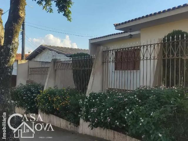 Casa / Sobrado para Venda em Cambé/PR Centro 3 Quartos