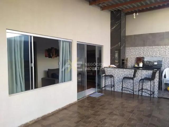 Casa / Sobrado para Venda em Cambé/PR Conjunto Habitacional Collor de Melo 2 Quartos