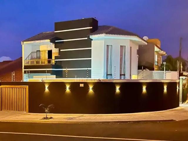 Casa / Sobrado para Venda em Cambé/PR Jardim Itália 3 Quartos