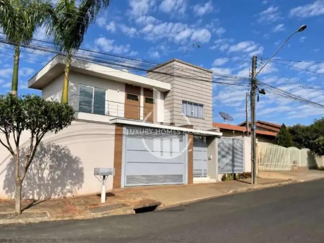 Casa / Sobrado para Venda em Cambé/PR Jardim São Paulo 3 Quartos