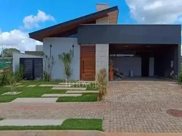 Casa / Sobrado para Venda em Cambé/PR Vila Salomé 3 Quartos