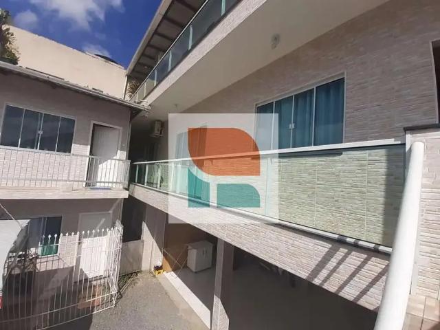 Casa / Sobrado para Venda em Camboriú/SC Monte Alegre 6 Quartos