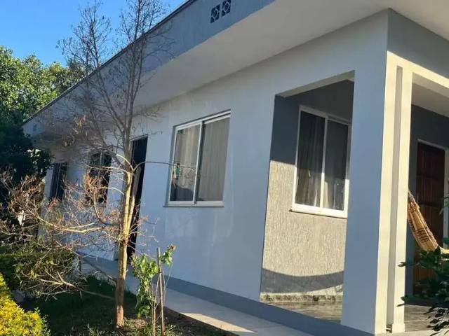 Casa / Sobrado para Venda em Camboriú/SC Monte Alegre 3 Quartos
