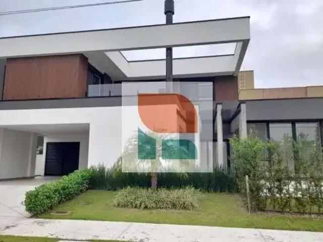 Casa / Sobrado para Venda em Camboriú/SC Areias 4 Quartos