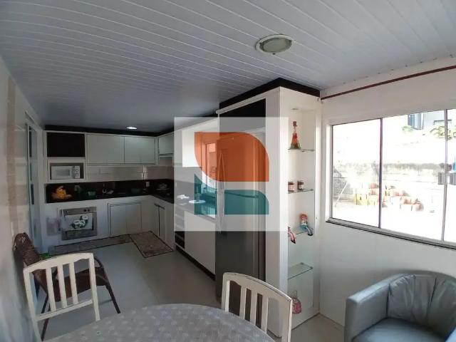Casa / Sobrado para Venda em Camboriú/SC Areias 4 Quartos