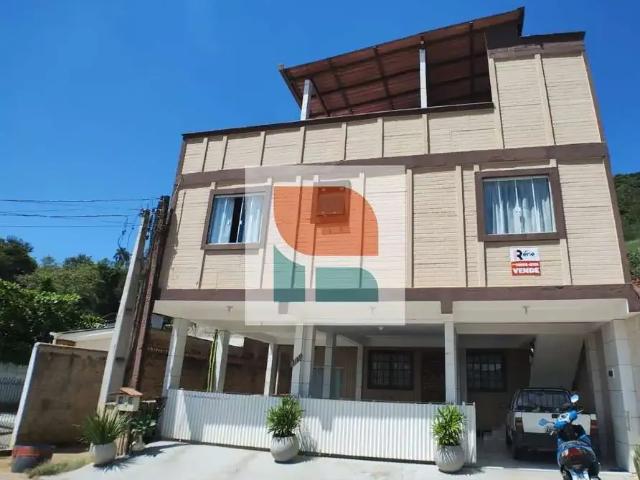 Casa / Sobrado para Venda em Camboriú/SC Areias 6 Quartos