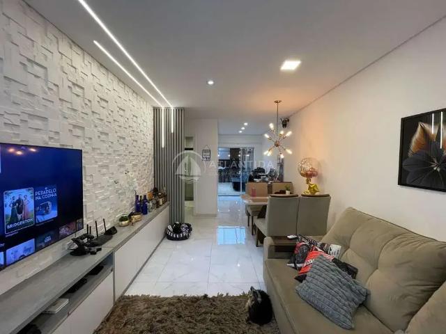 Casa / Sobrado para Venda em Camboriú/SC Areias 2 Quartos