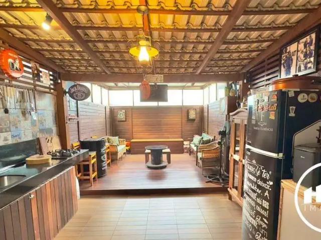 Casa / Sobrado para Venda em Camboriú/SC Areias 2 Quartos