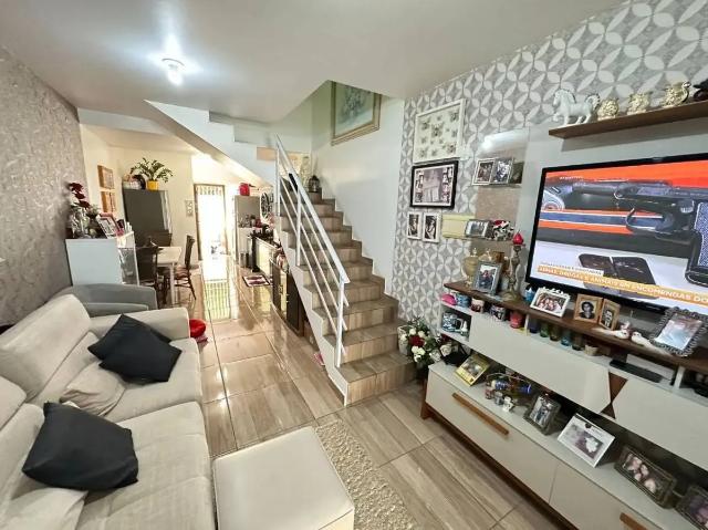 Casa / Sobrado para Venda em Camboriú/SC Areias 2 Quartos