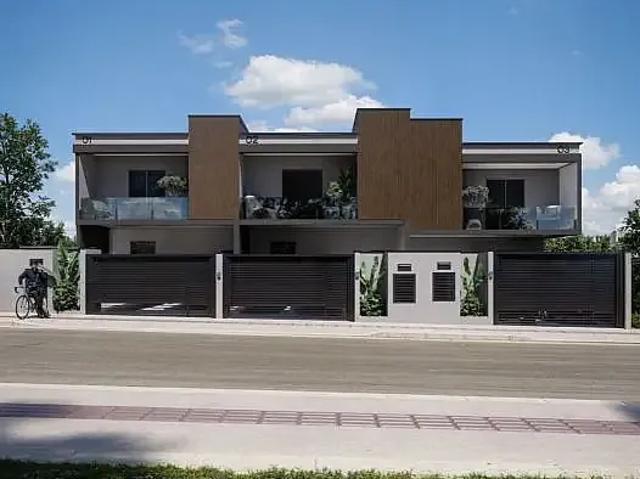 Casa / Sobrado para Venda em Camboriú/SC Areias 3 Quartos